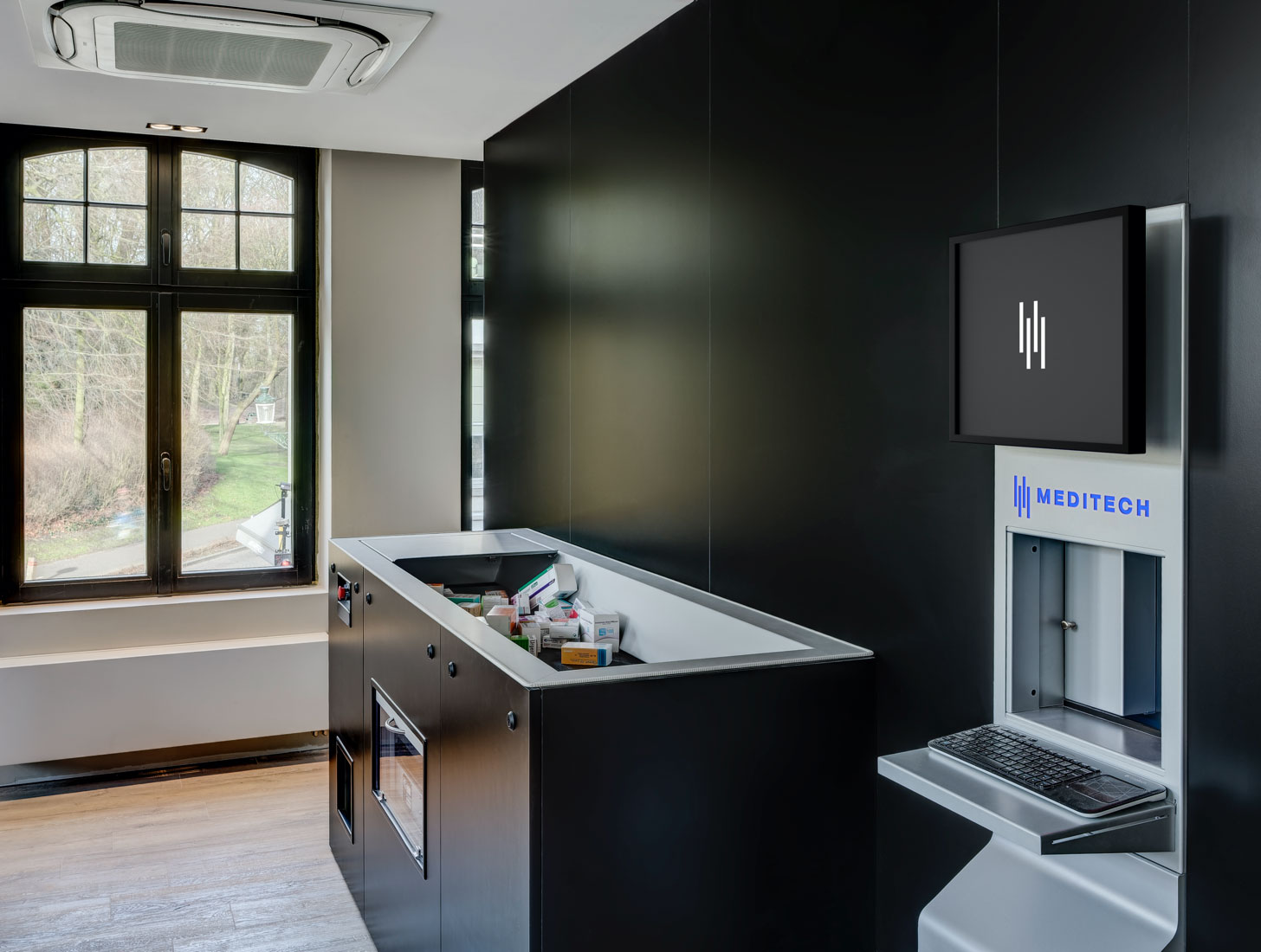 Optimal use of space with Pharmacy Robots | Meditech Pharma